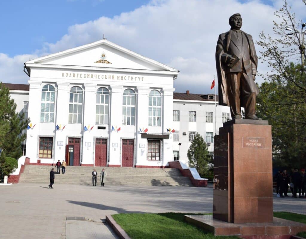 Iskhak Razzakov: The Popular Kyrgyz Hero and His House Museum